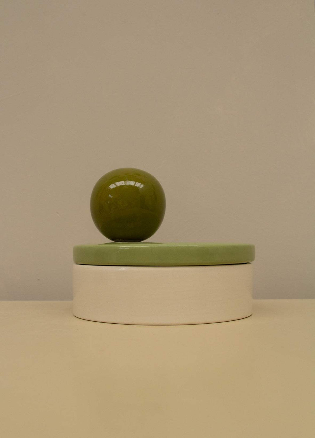 Ceramic Box with Ball - BOULE Collection | Æ ART – edithbeurskens