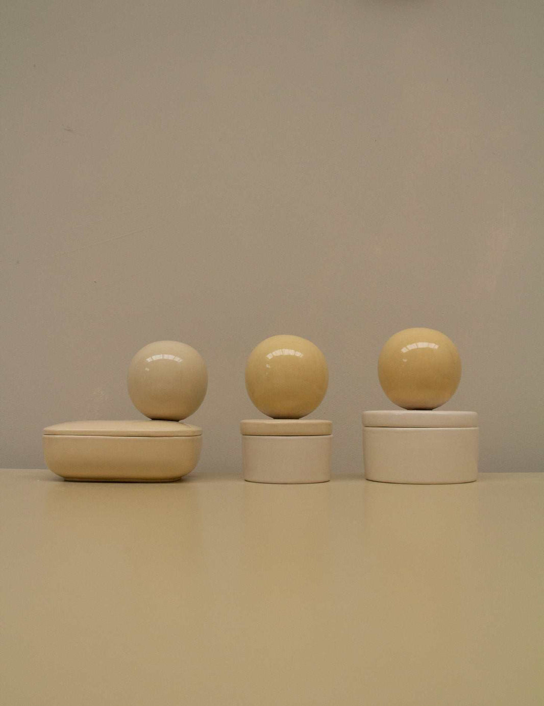 Ceramic Box with Ball - BOULE Collection | Æ ART – edithbeurskens